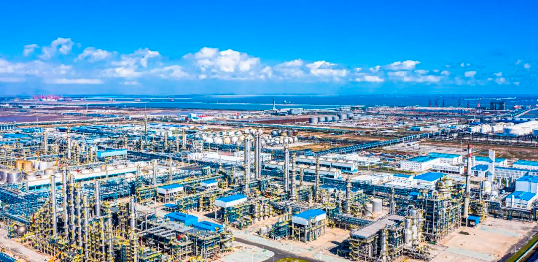 20万吨光伏级EVA来了！盛虹炼化一体化项目这一装置投料成功！-大厂动态|Chatplas|塑料在线