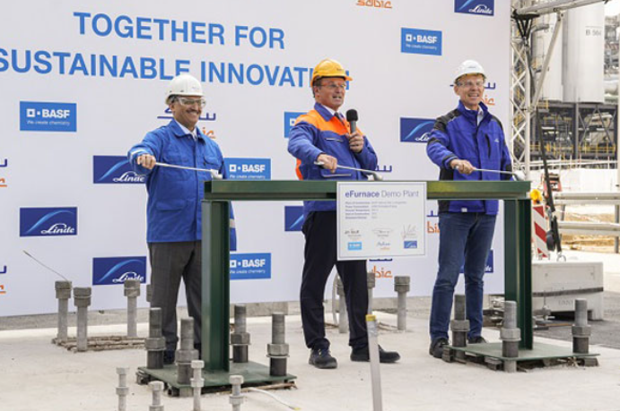 巴斯夫、Sabic和林德建造全球首个电加热蒸汽裂解炉示范工厂，可减少九成碳排放-大厂动态|Chatplas|塑料在线