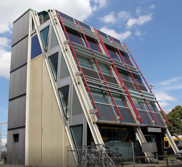 建筑工程中的纤维增强复合材料（FRP）-材料干货|Chatplas|塑料在线