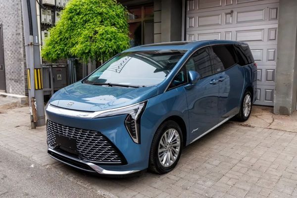 延锋选用ELIX Polymers的PC/ABS打造上汽通用别克GL8内饰部件-大厂动态|Chatplas|塑料在线