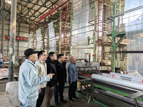 中石化PBST地膜来了，将铺万亩级新疆棉田！-行业前沿|Chatplas|塑料在线