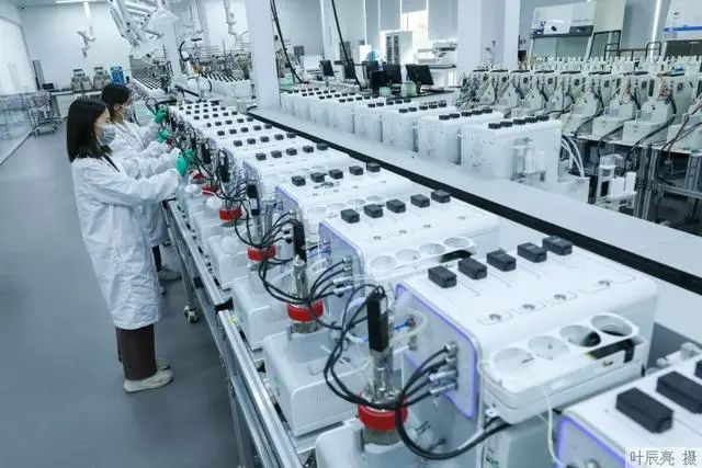 蓝晶微生物：“黑灯实验室”助力PHA跨越合成生物学“死亡谷”-行业前沿|Chatplas|塑料在线