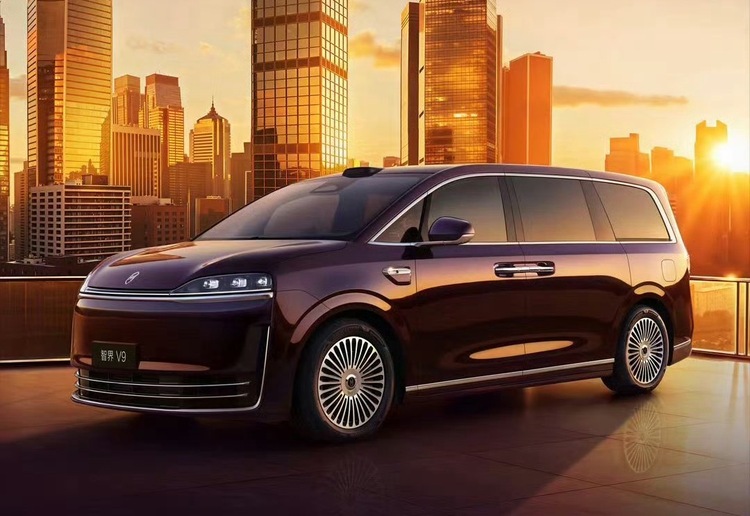 鸿蒙智行“下场”，首款MPV杀入50万级-行业前沿|Chatplas|塑料在线